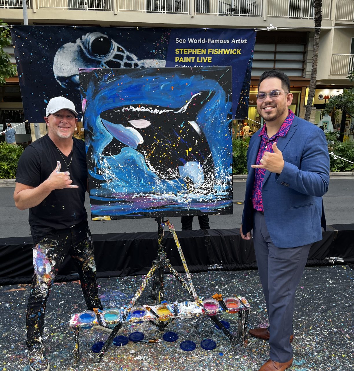 Stephen Fishwick Brings His High Energy "Art Attack" to Waikiki Beach